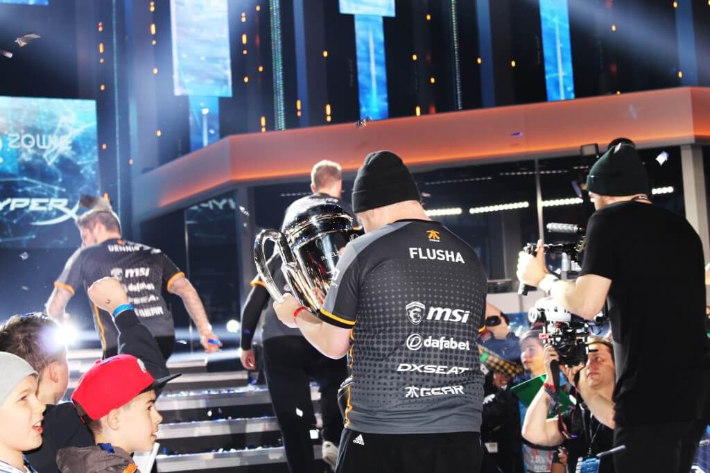 flusha otwiera najlepszą dziesiątkę rankingu HLTV! - ESPORT NOW