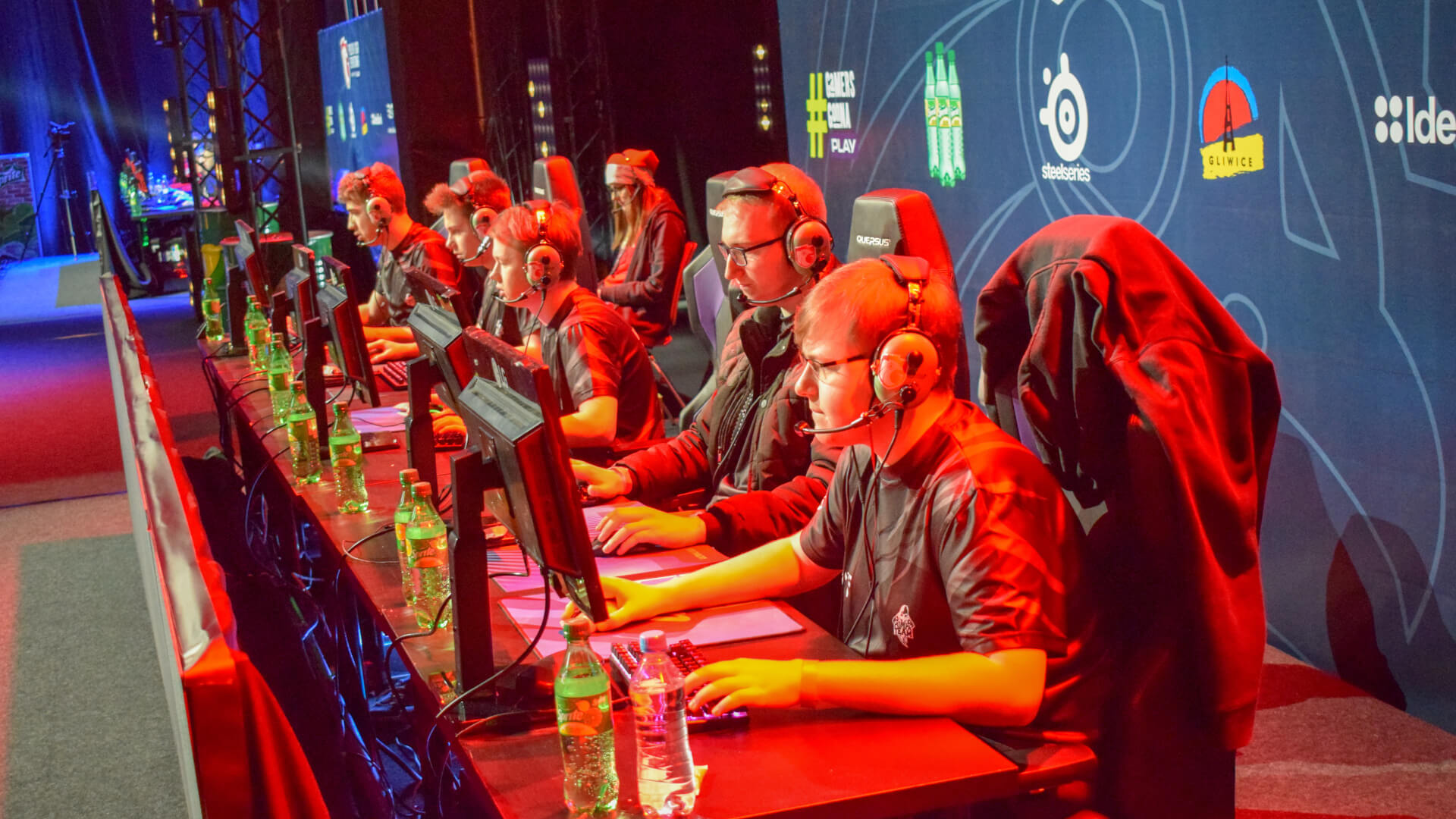 PLE: Illuminar Gaming pokonane; trofeum w rękach Pompa Team - ESPORT NOW