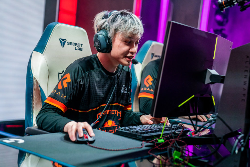 K1ng zastąpi Zvena w głównym składzie Cloud9! - ESPORT NOW